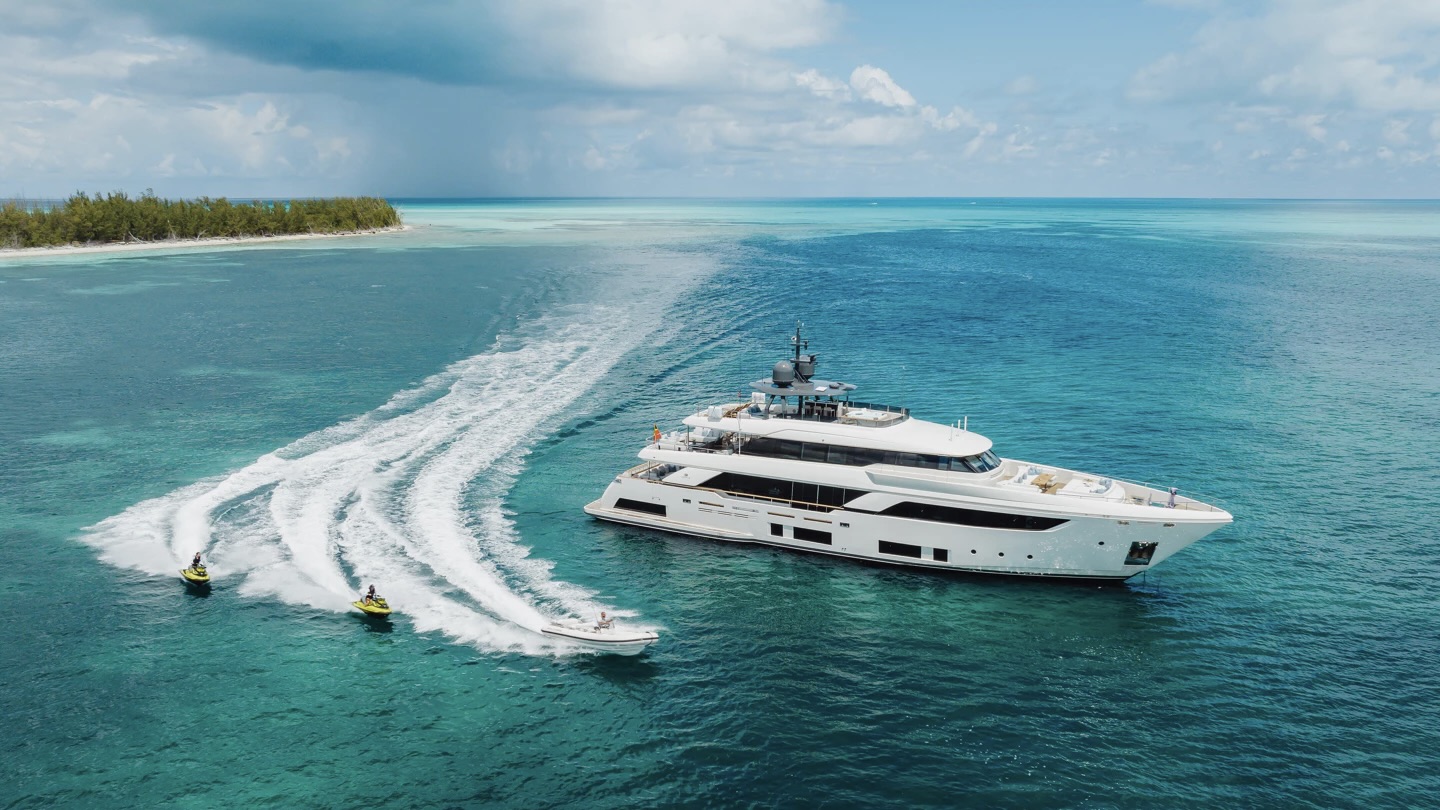 Bahamas Luxury Yacht Charter - Crewed Superyachts