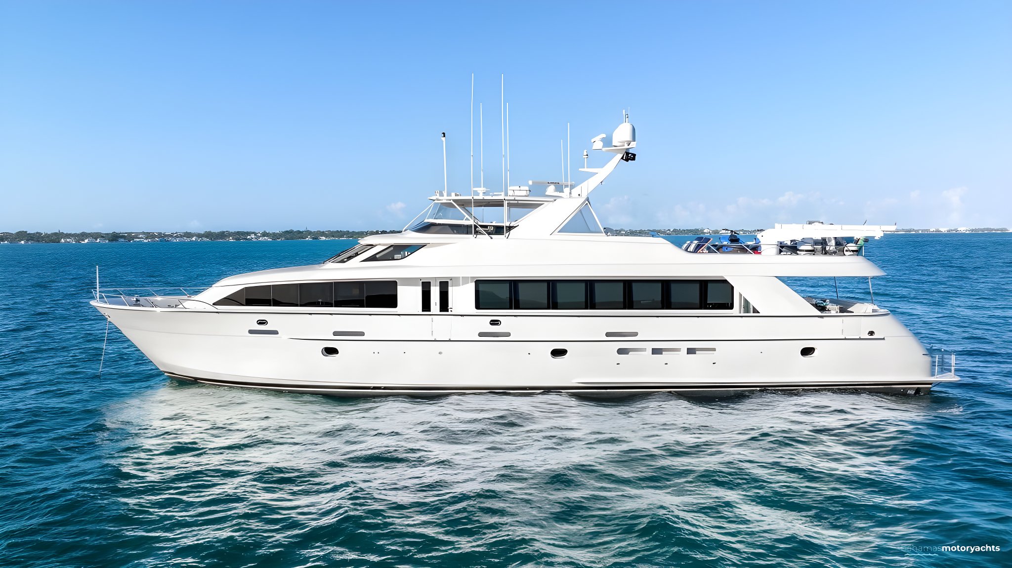 Magnum Ride | 100' Hatteras | Motor Yacht Charter in the Bahamas
