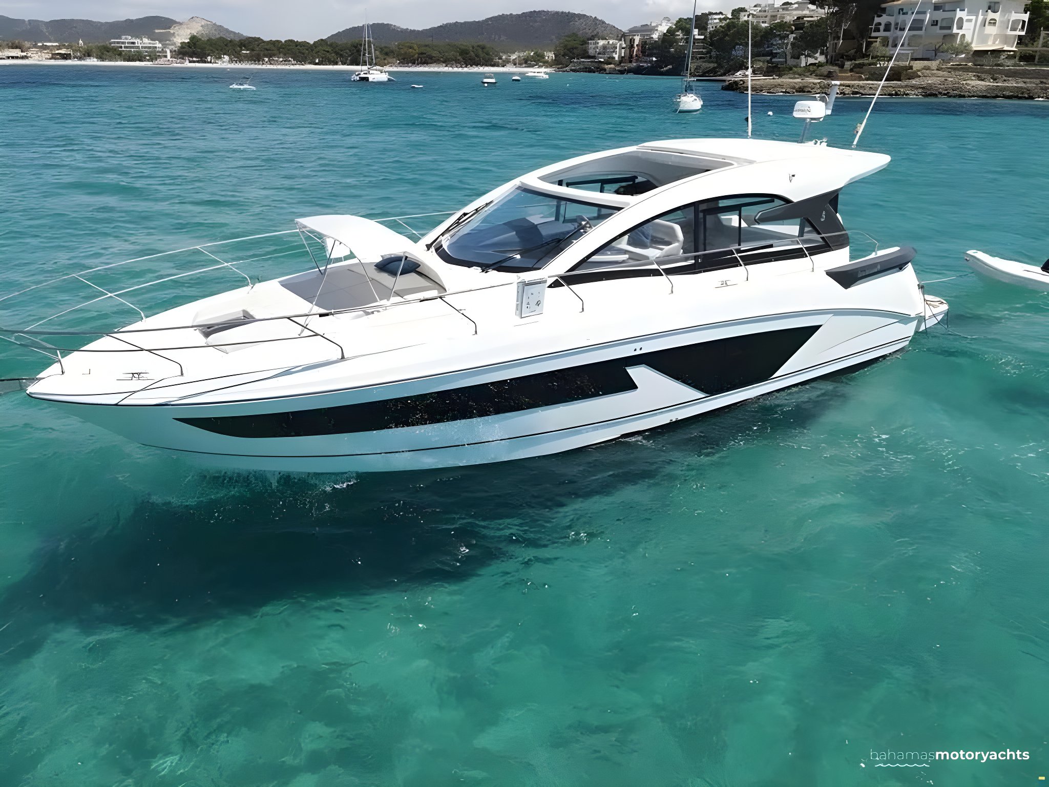 PANDORA | 45' Beneteau | Motor Yacht Charter in the Bahamas